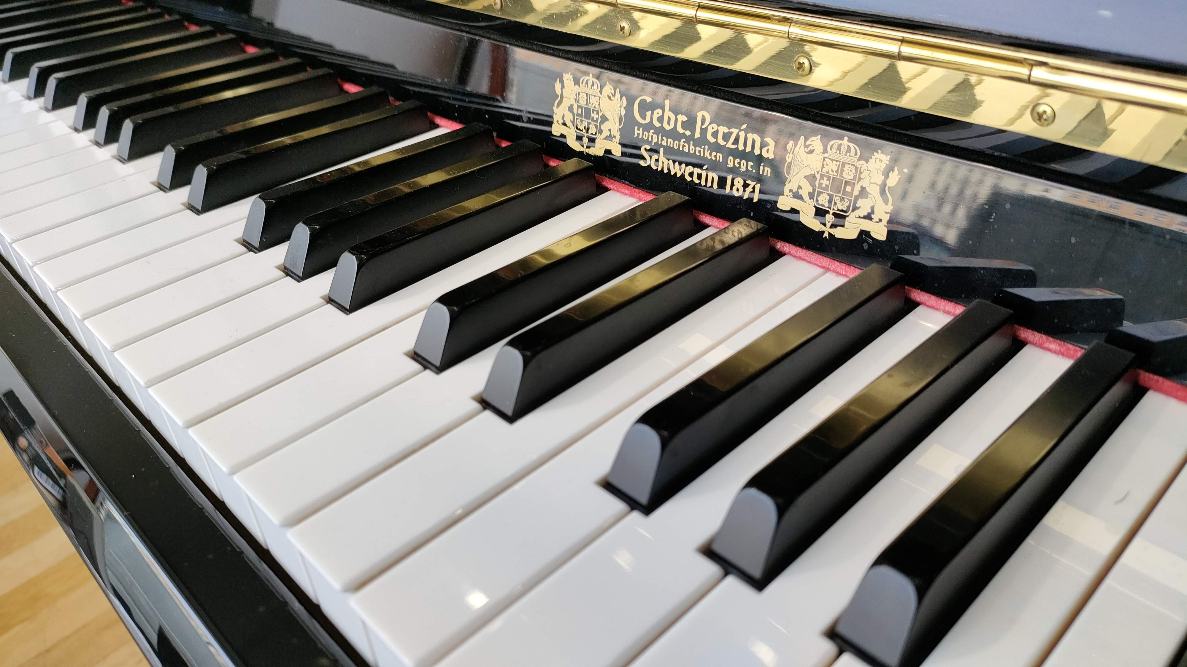 Piano d'occasion Gebr. Perzina 118 | Bietry Musique