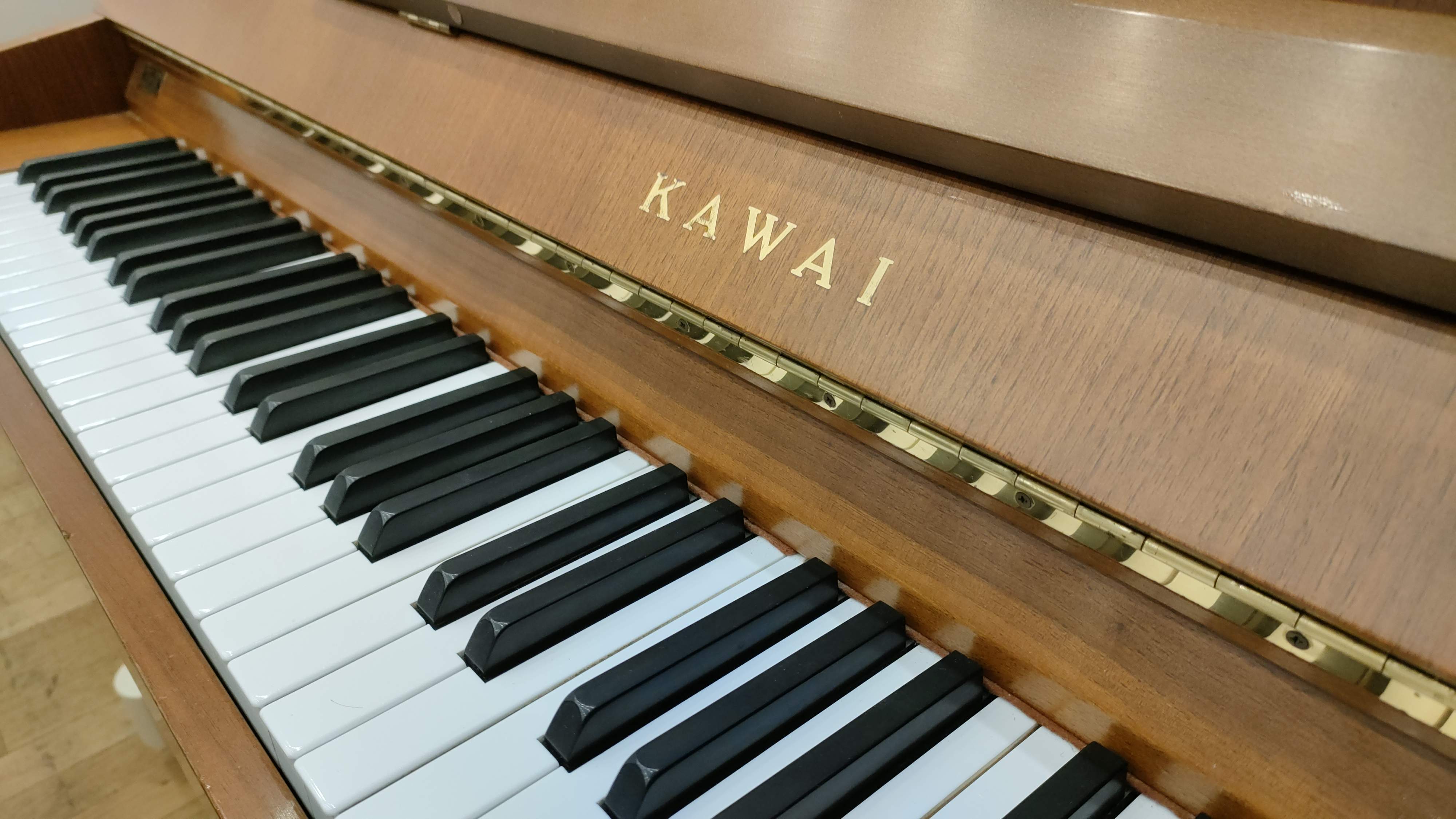 Piano d'occasion Kawai CE-7 | Bietry Musique