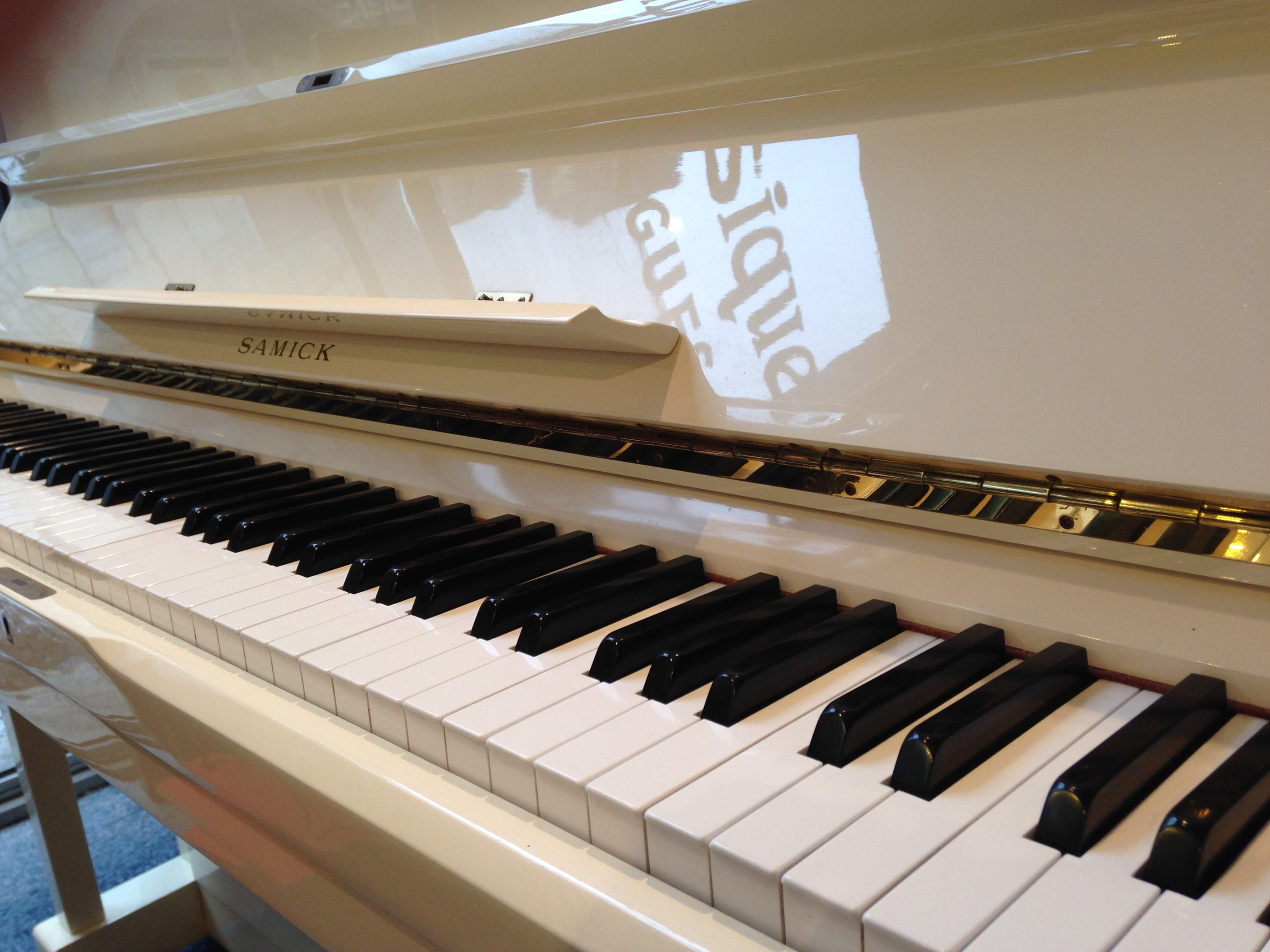 Piano d'occasion Samick SU-118 | Bietry Musique