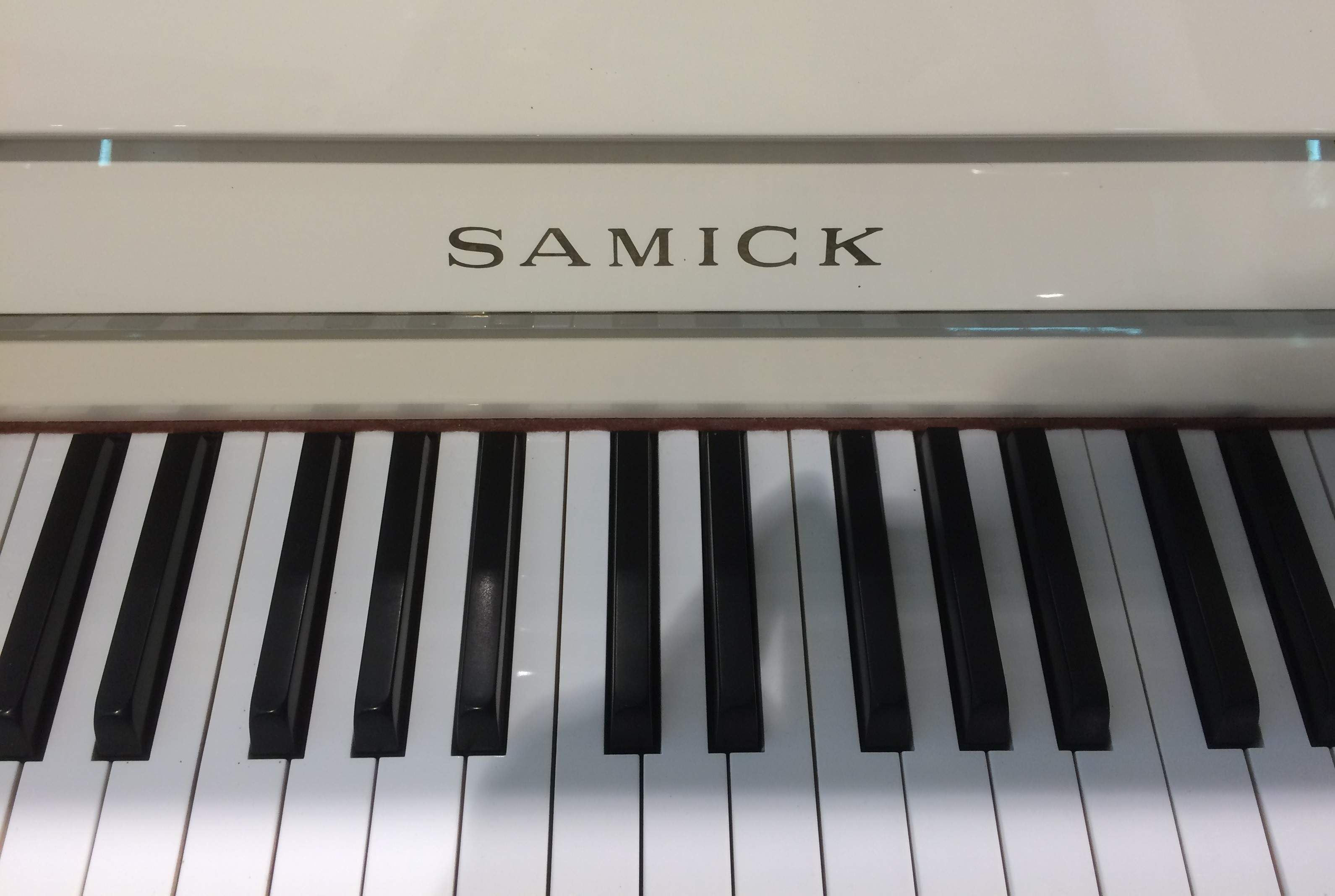 Piano d'occasion Samick SU-118R | Bietry Musique