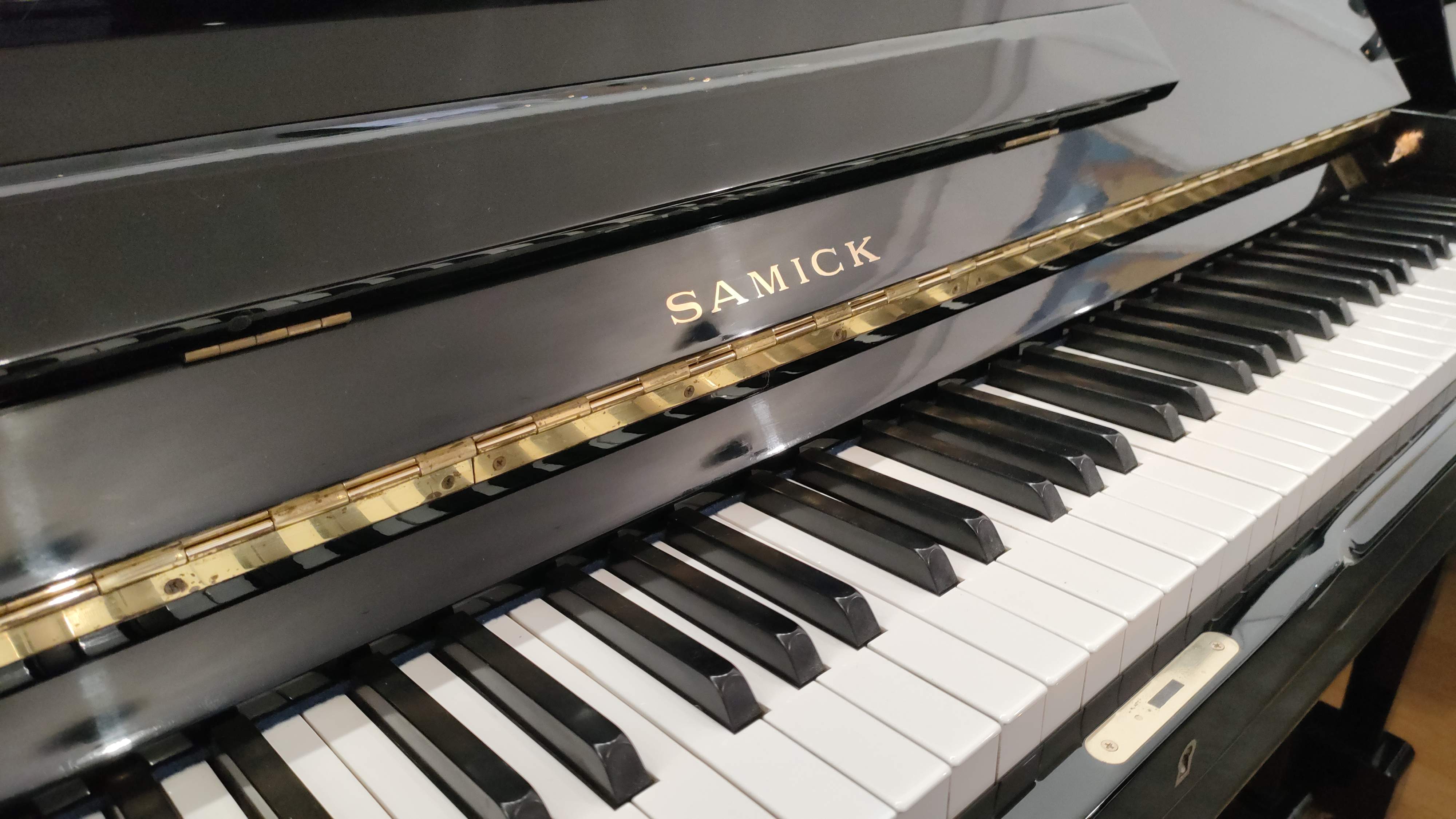 Piano d'occasion Samick SU-118 | Bietry Musique