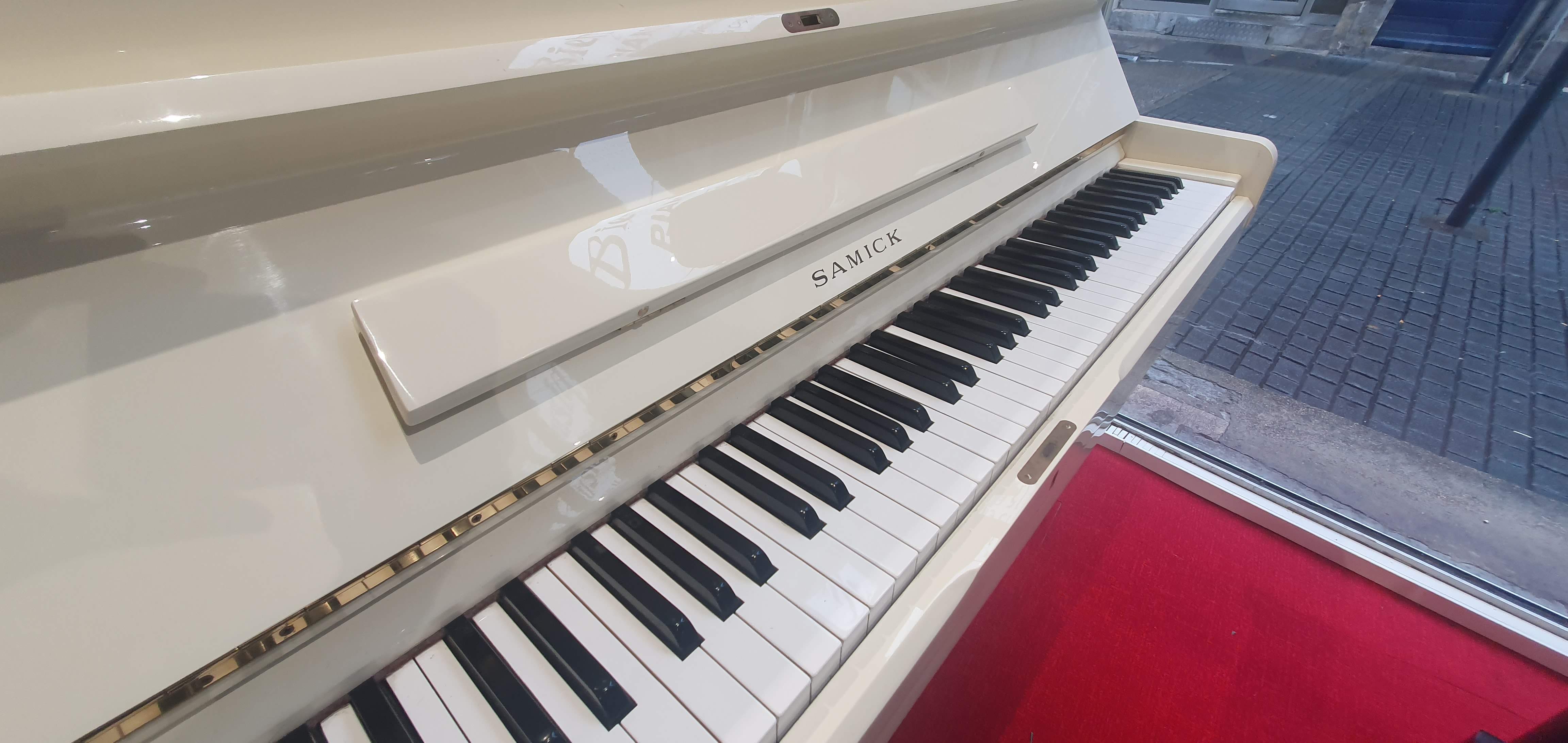 Piano d'occasion Samick SU-118 | Bietry Musique