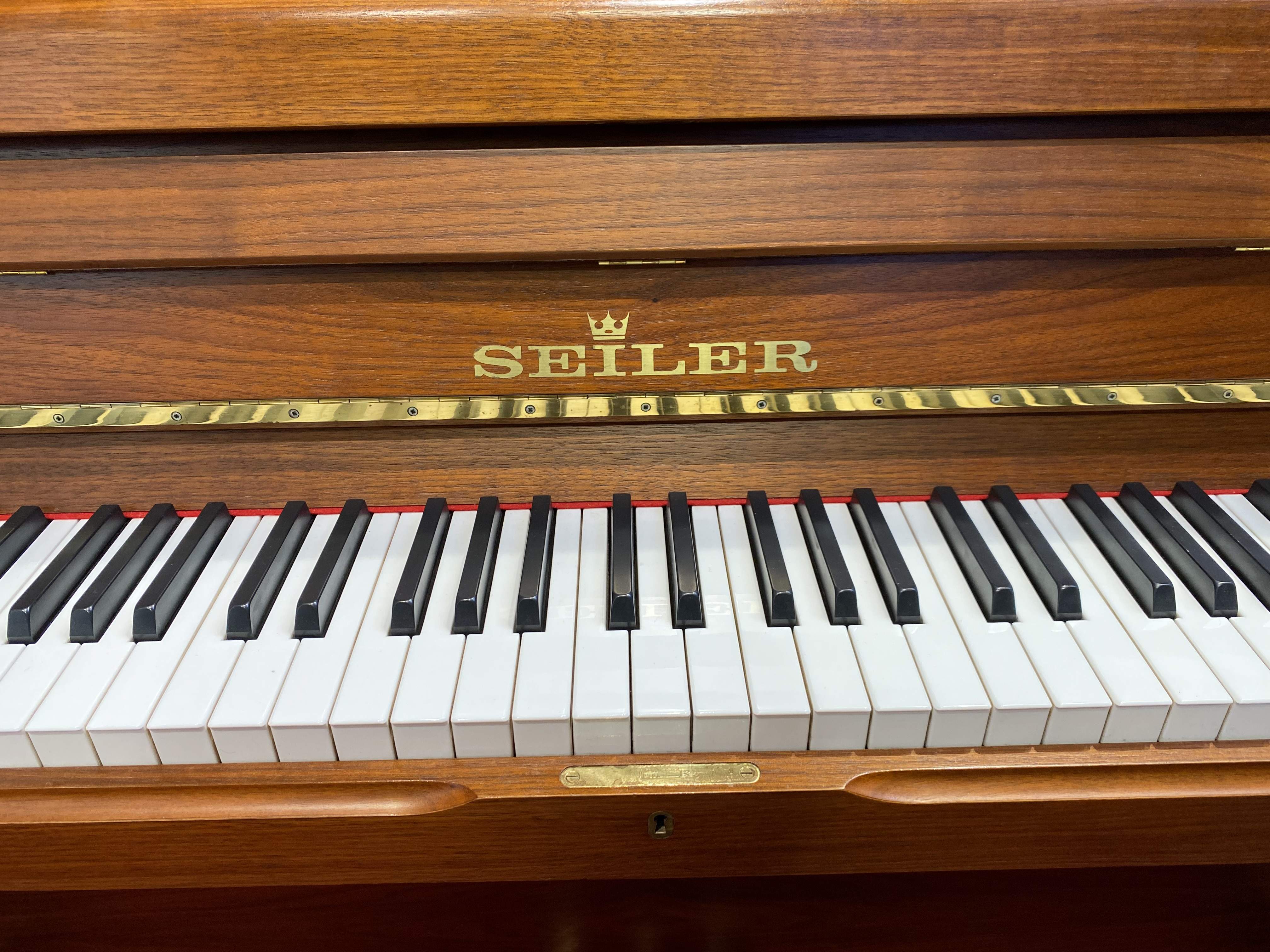 Piano d'occasion Seiler 122 | Bietry Musique