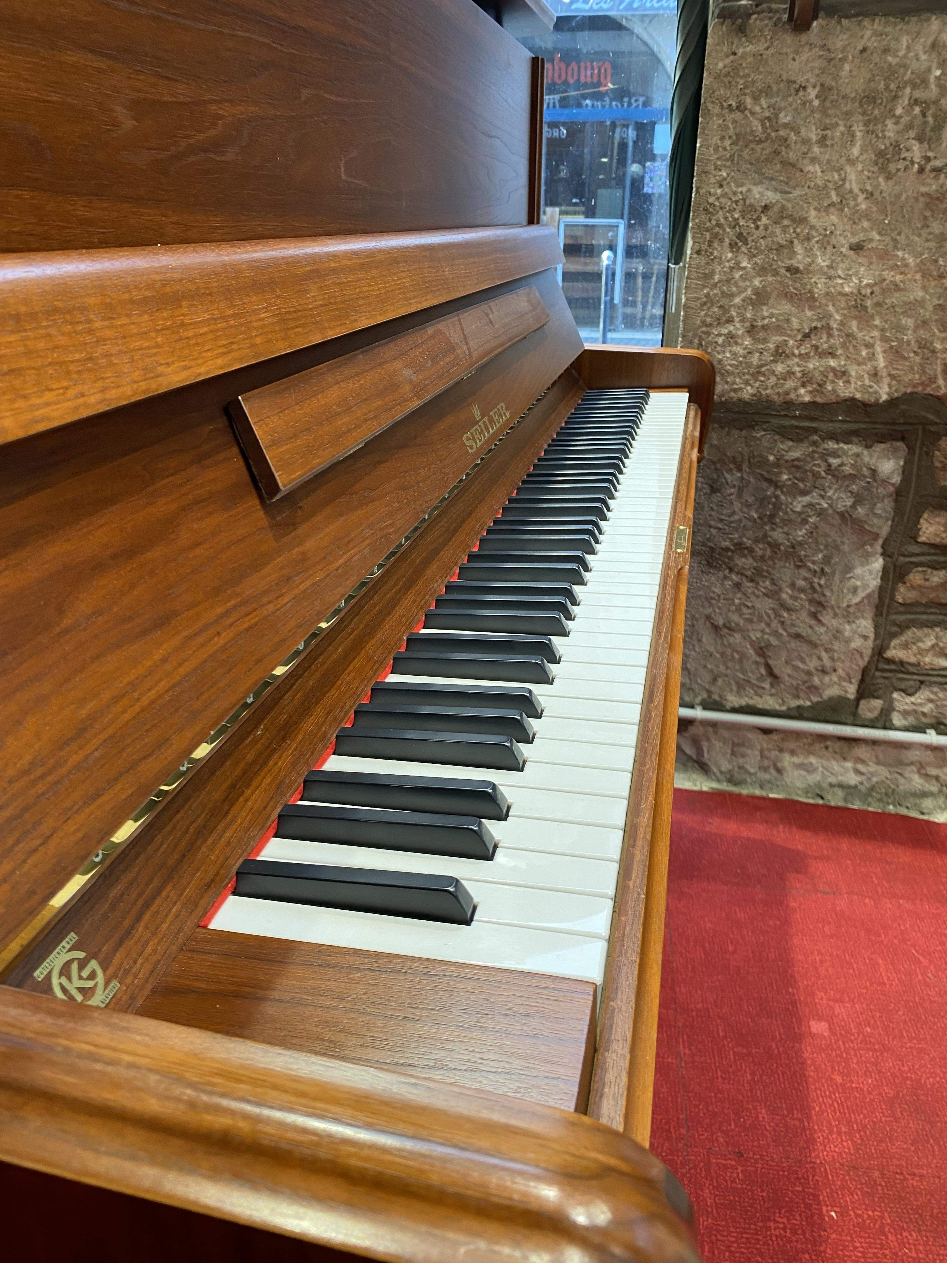 Piano d'occasion Seiler 122 | Bietry Musique