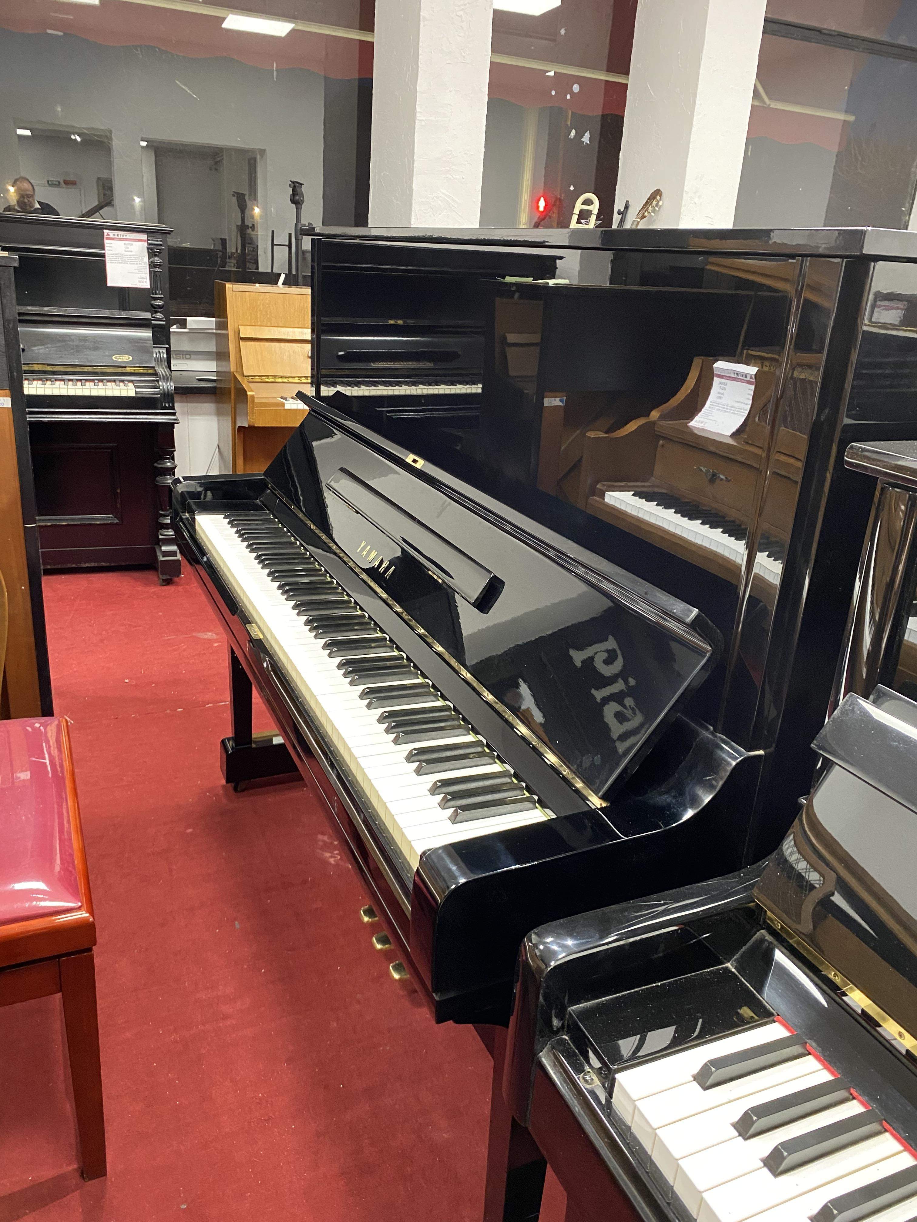Piano d'occasion Yamaha U3 | Bietry Musique