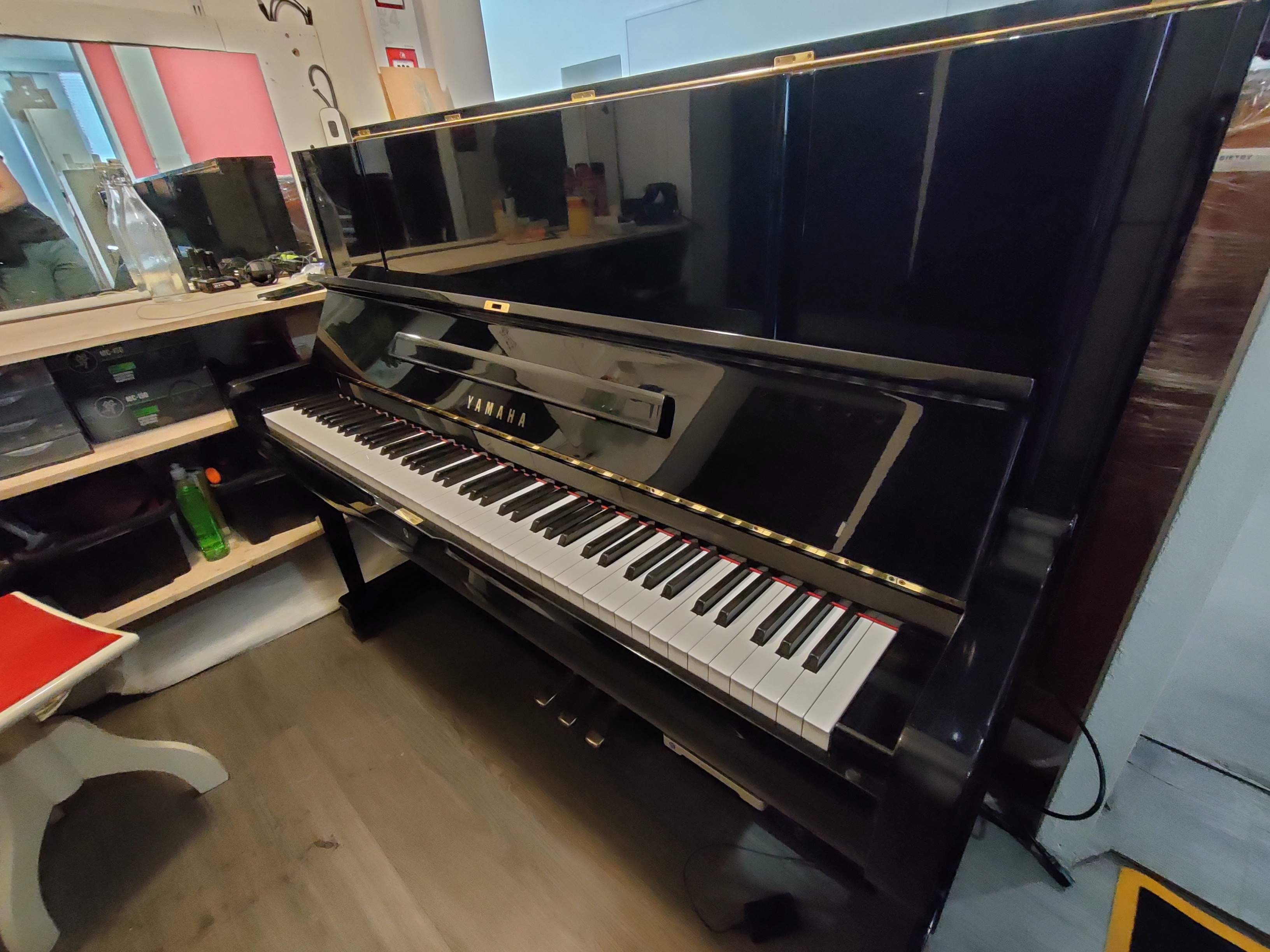 Piano d'occasion Yamaha UX-1 | Bietry Musique