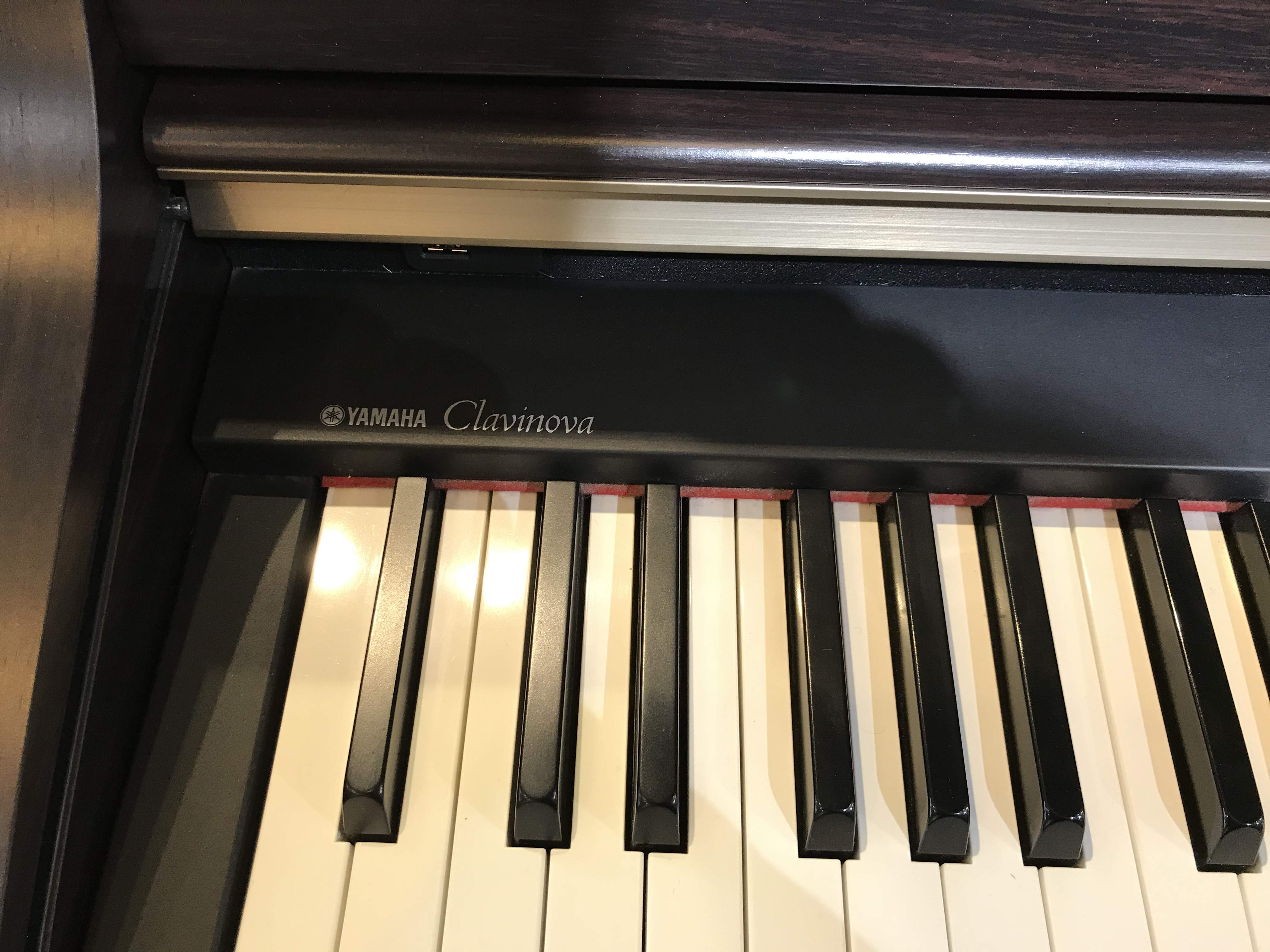 Piano d'occasion Yamaha CLP-330 | Bietry Musique