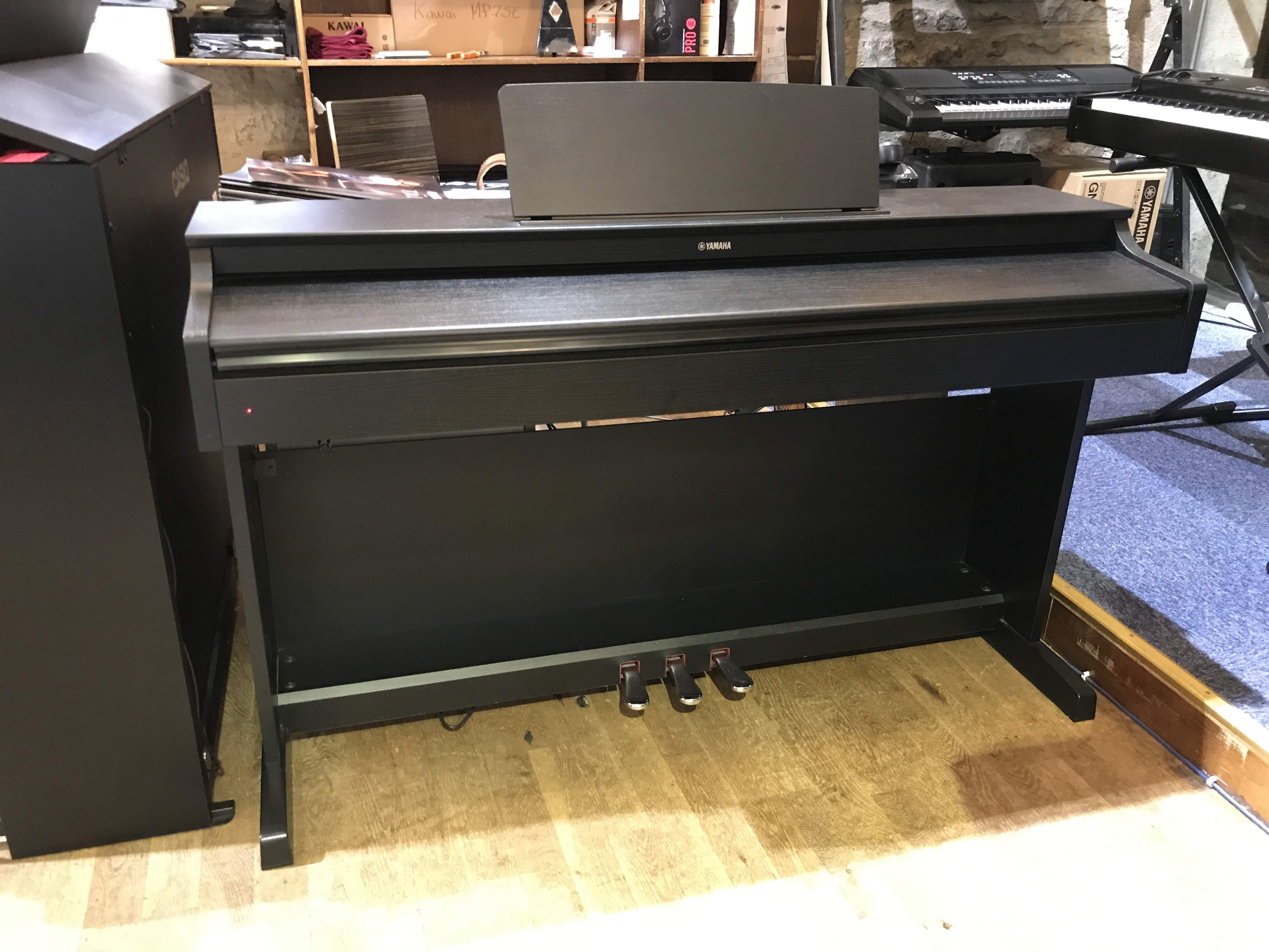 Piano d'occasion Yamaha Arius YDP-163 | Bietry Musique